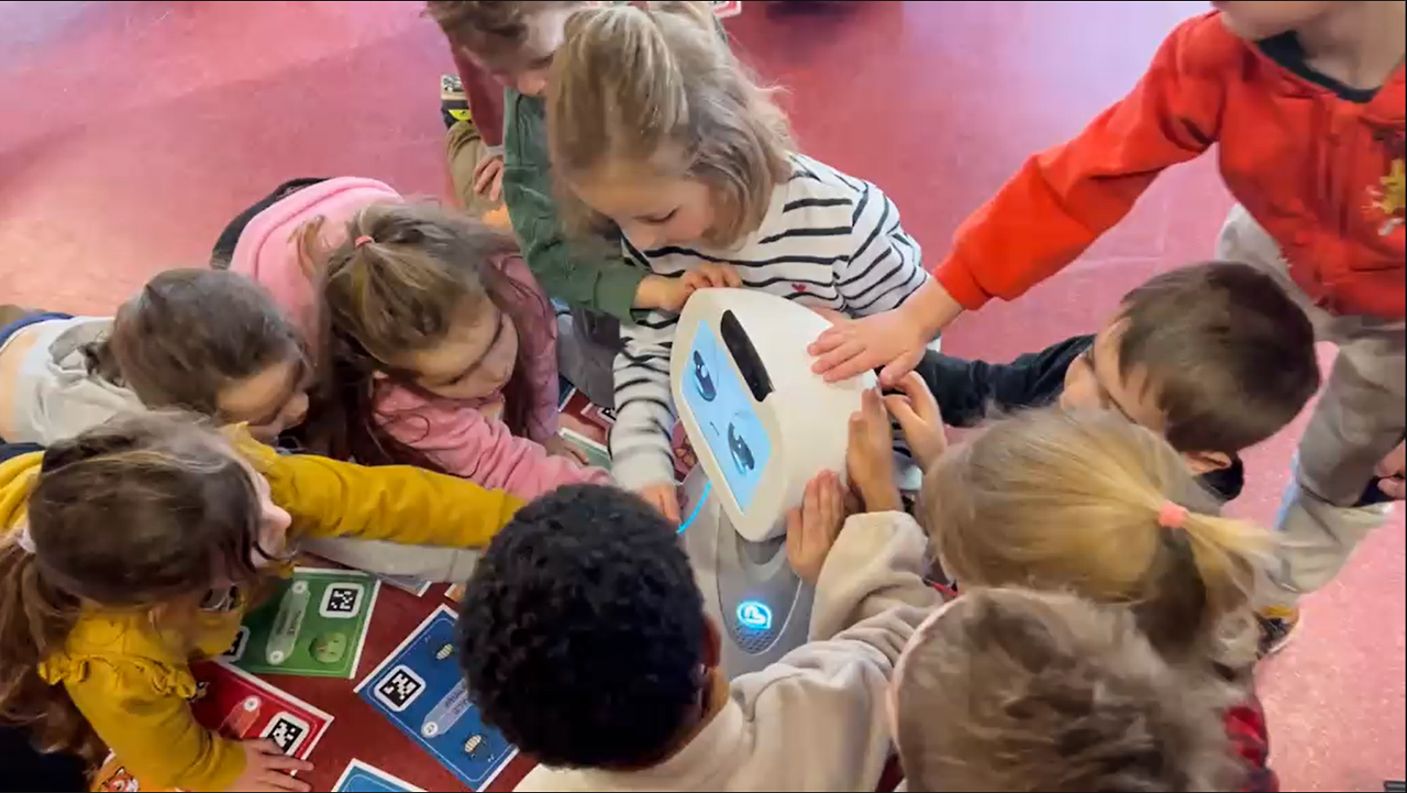 Social Robot in Higher Education: UNIT’s Experiment with Buddy - BLUE ...